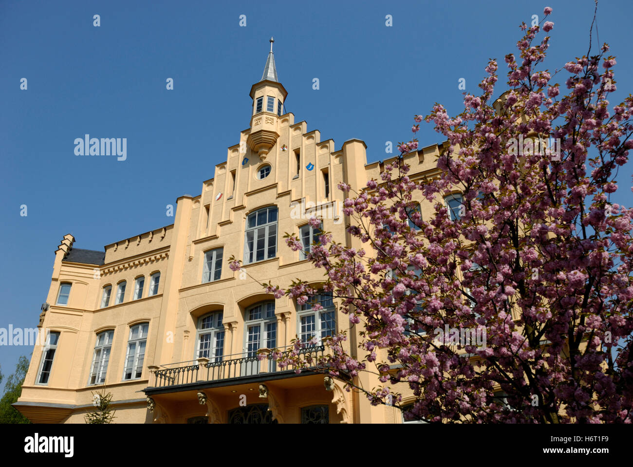 German style houses hi-res stock photography and images - Alamy