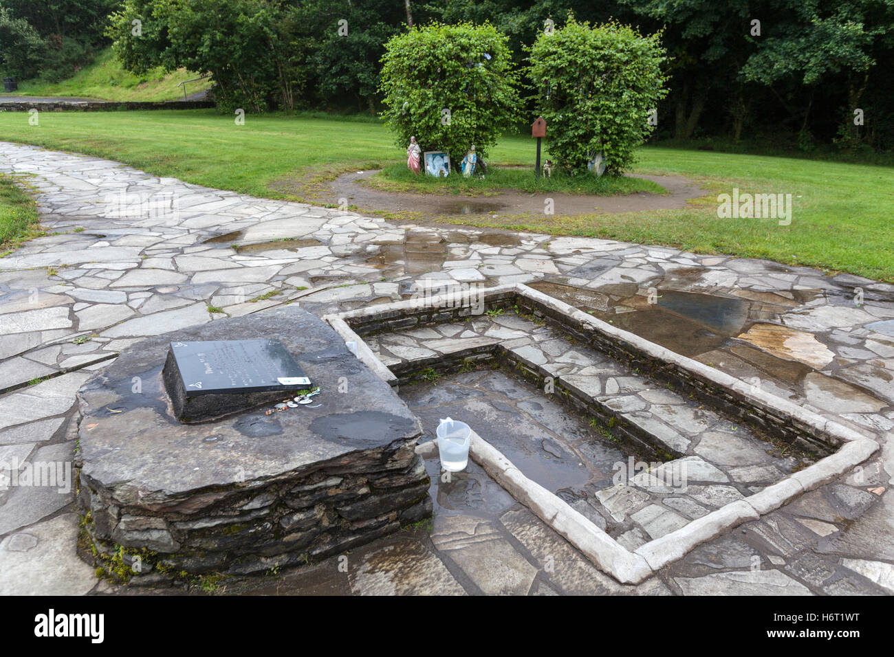 Doon Well, Kilmacrennan, County Donegal, Ireland Stock Photo - Alamy