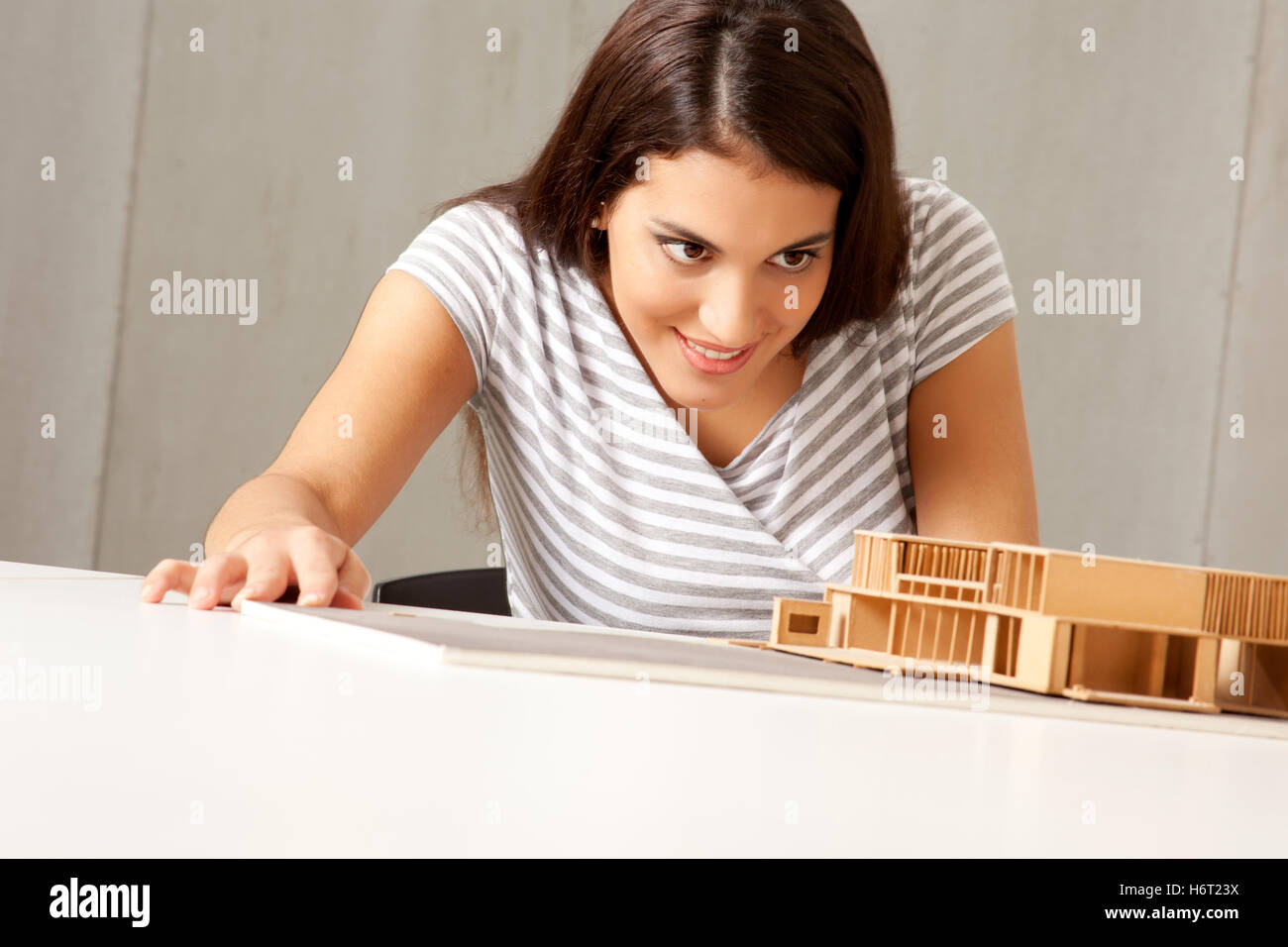 Office workers minimal style hi-res stock photography and images - Alamy