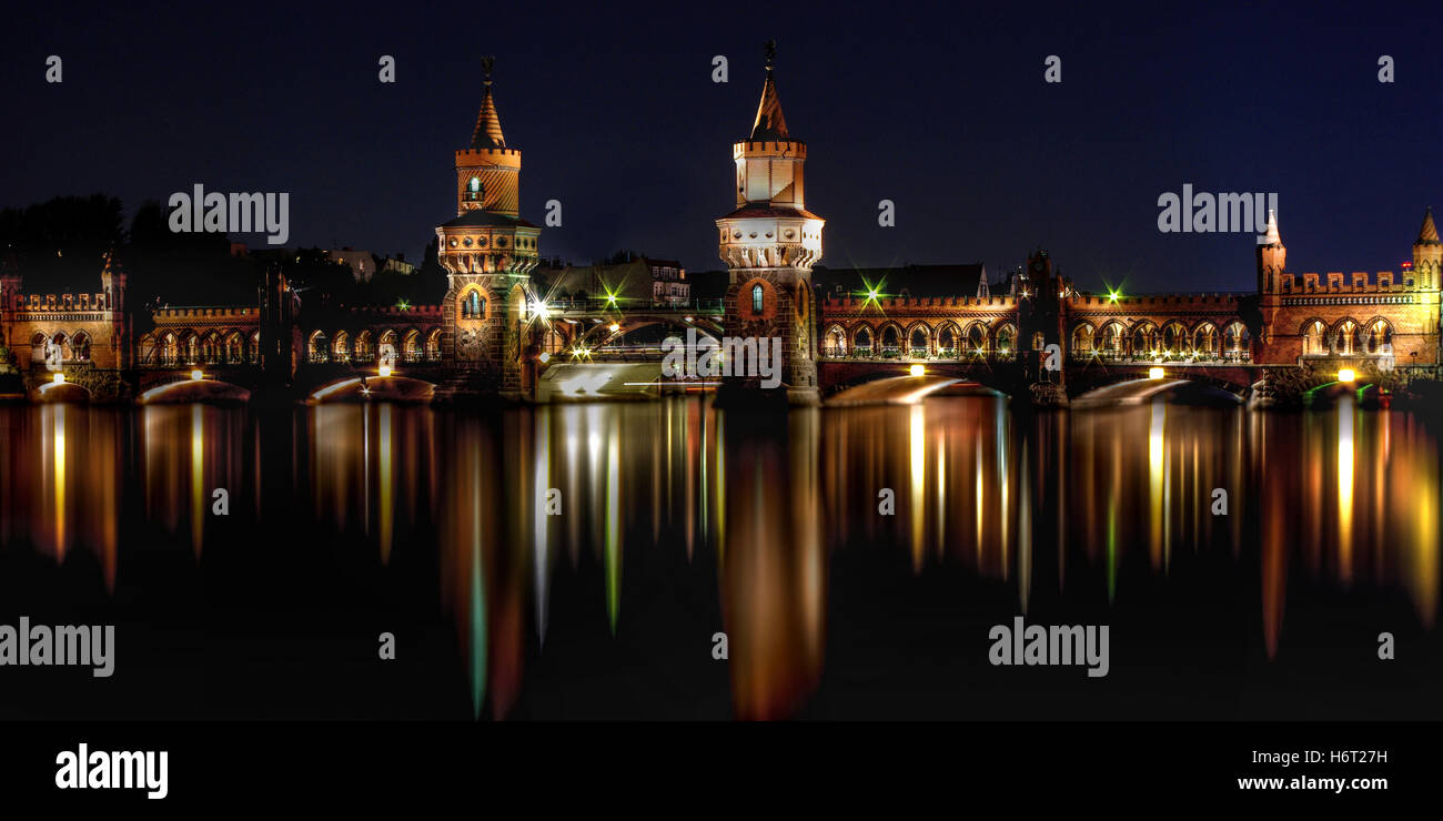 Decorative bridges hi-res stock photography and images - Alamy