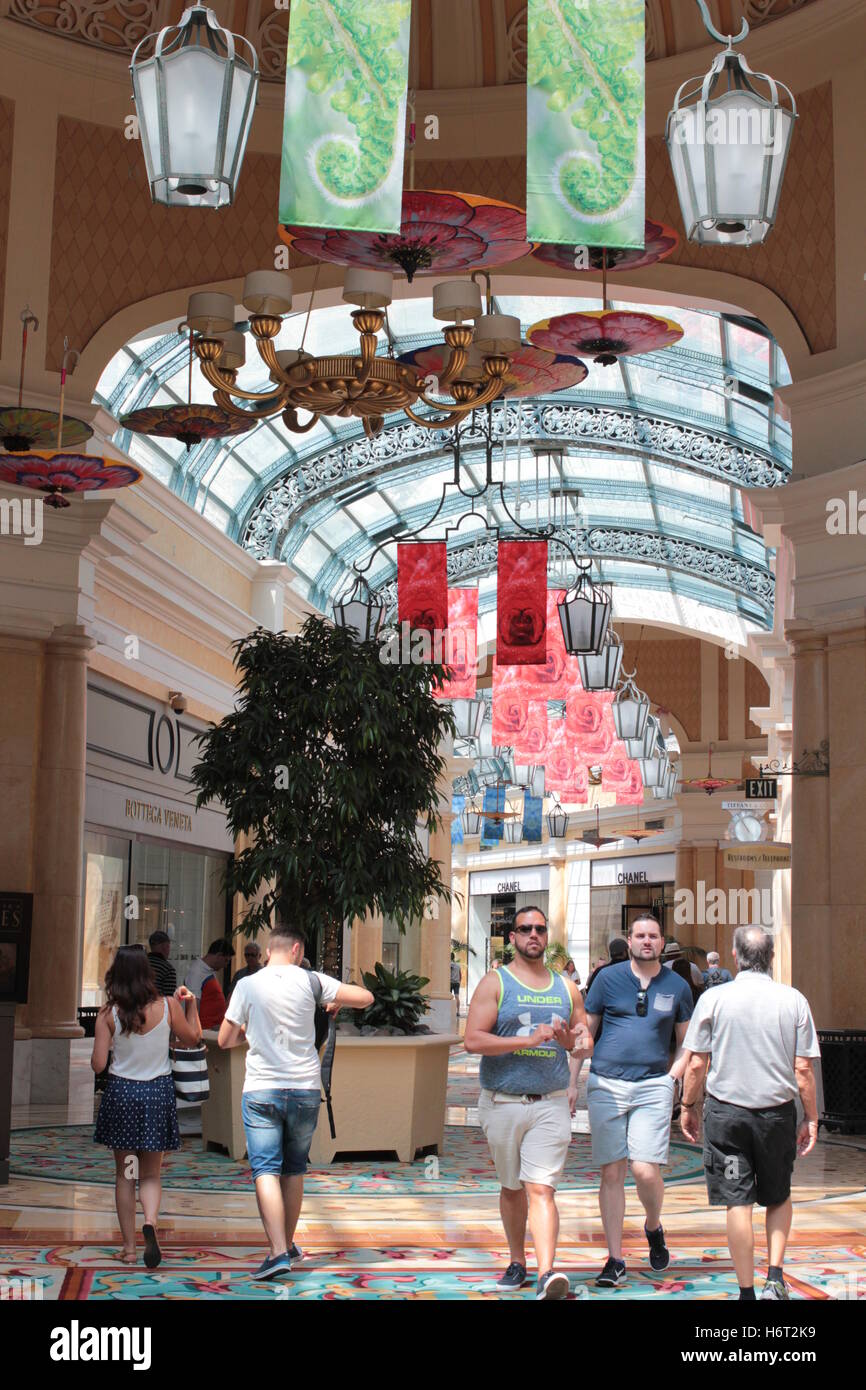 Las Vegas Bellagio hotel decor and arch Stock Photo - Alamy