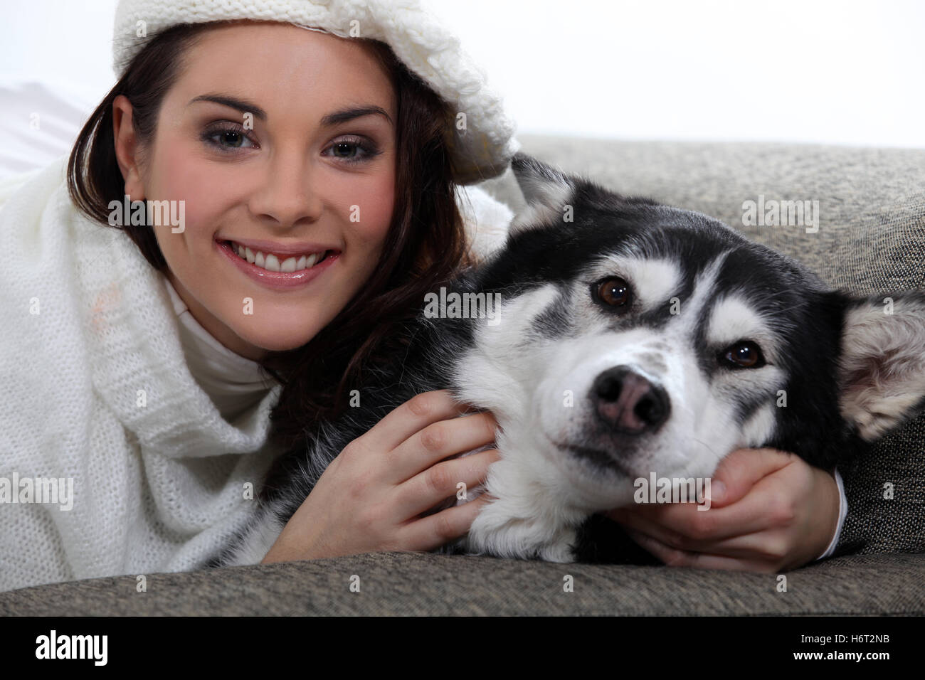 Animal locking eyes human hi-res stock photography and images - Alamy
