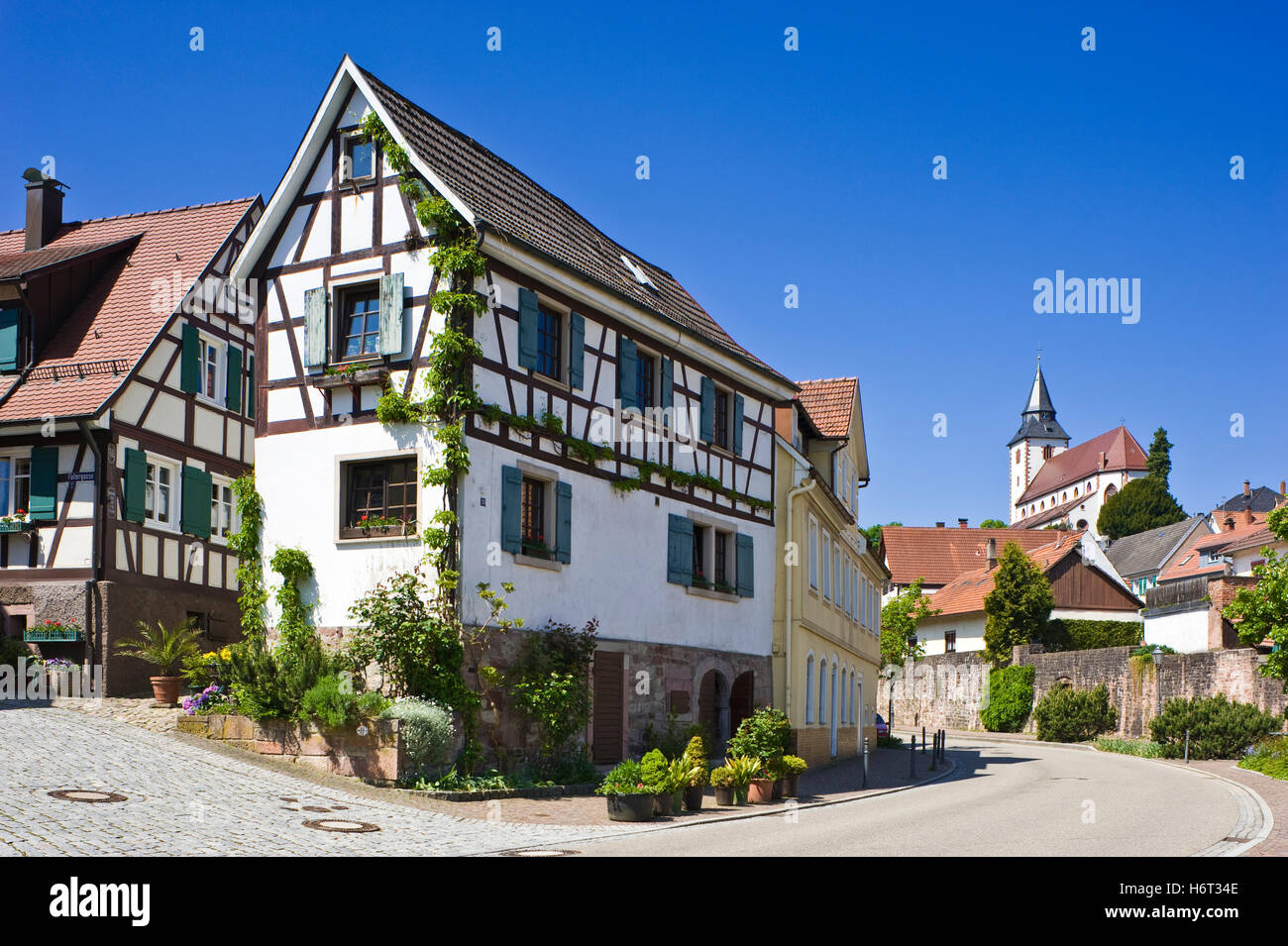 house building buildings historical houses church city town sights old ...