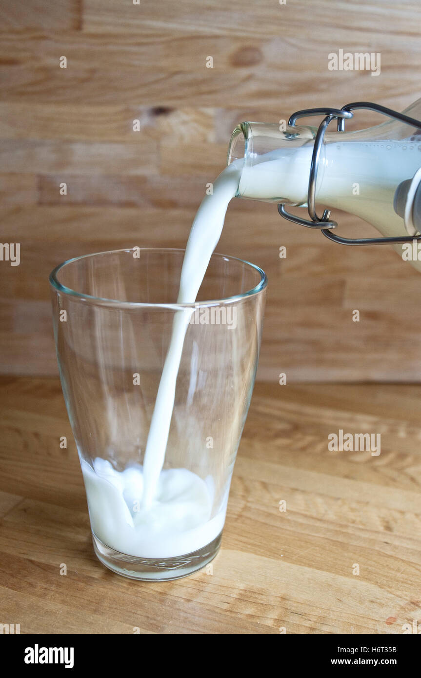 Milk glass ground hi-res stock photography and images - Alamy