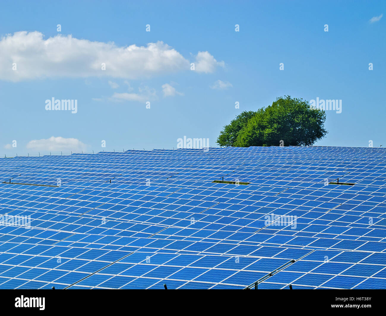 Okostrom elektrische energie hi-res stock photography and images - Alamy