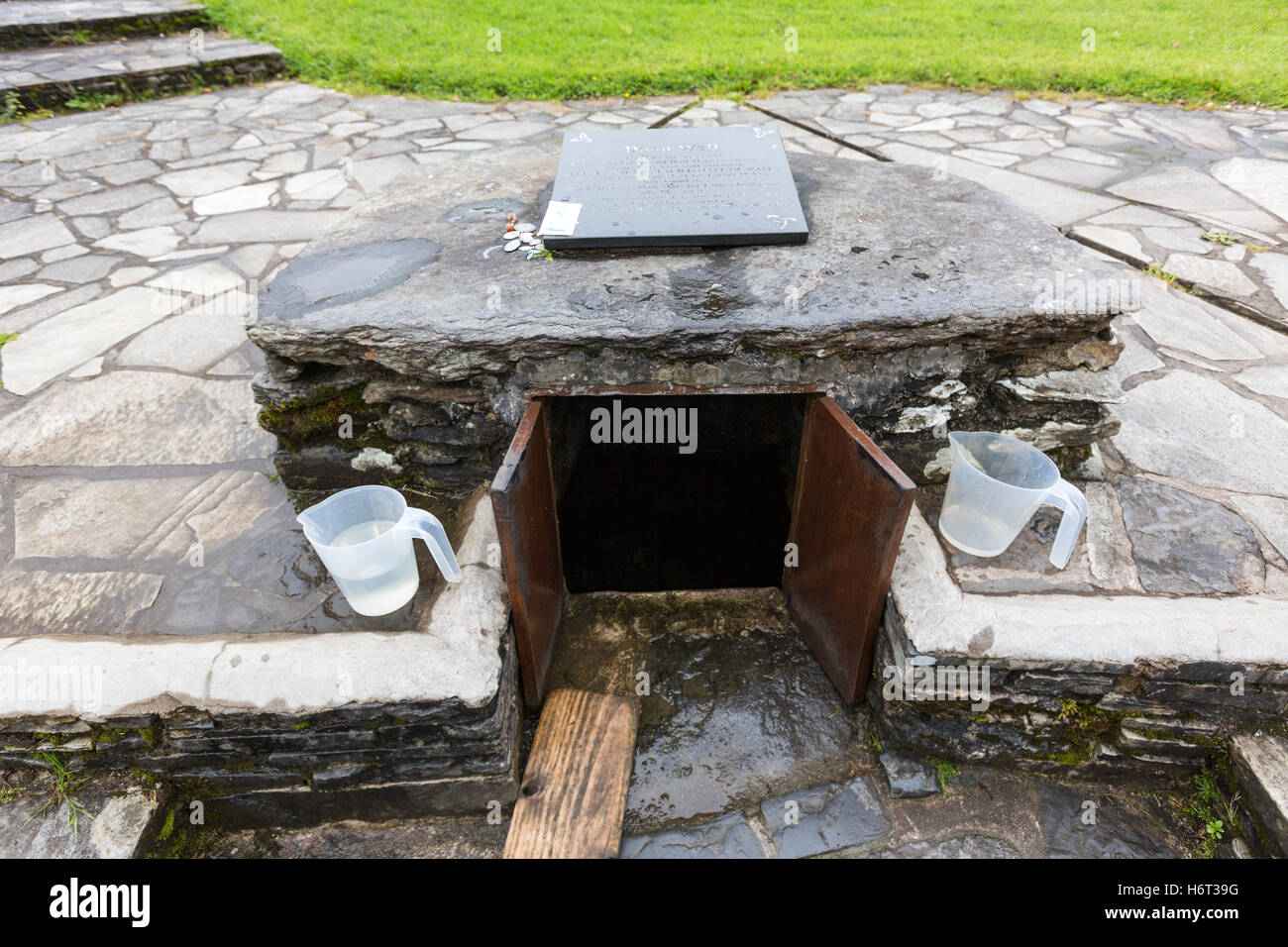 Doon Well, Kilmacrennan, County Donegal, Ireland Stock Photo - Alamy