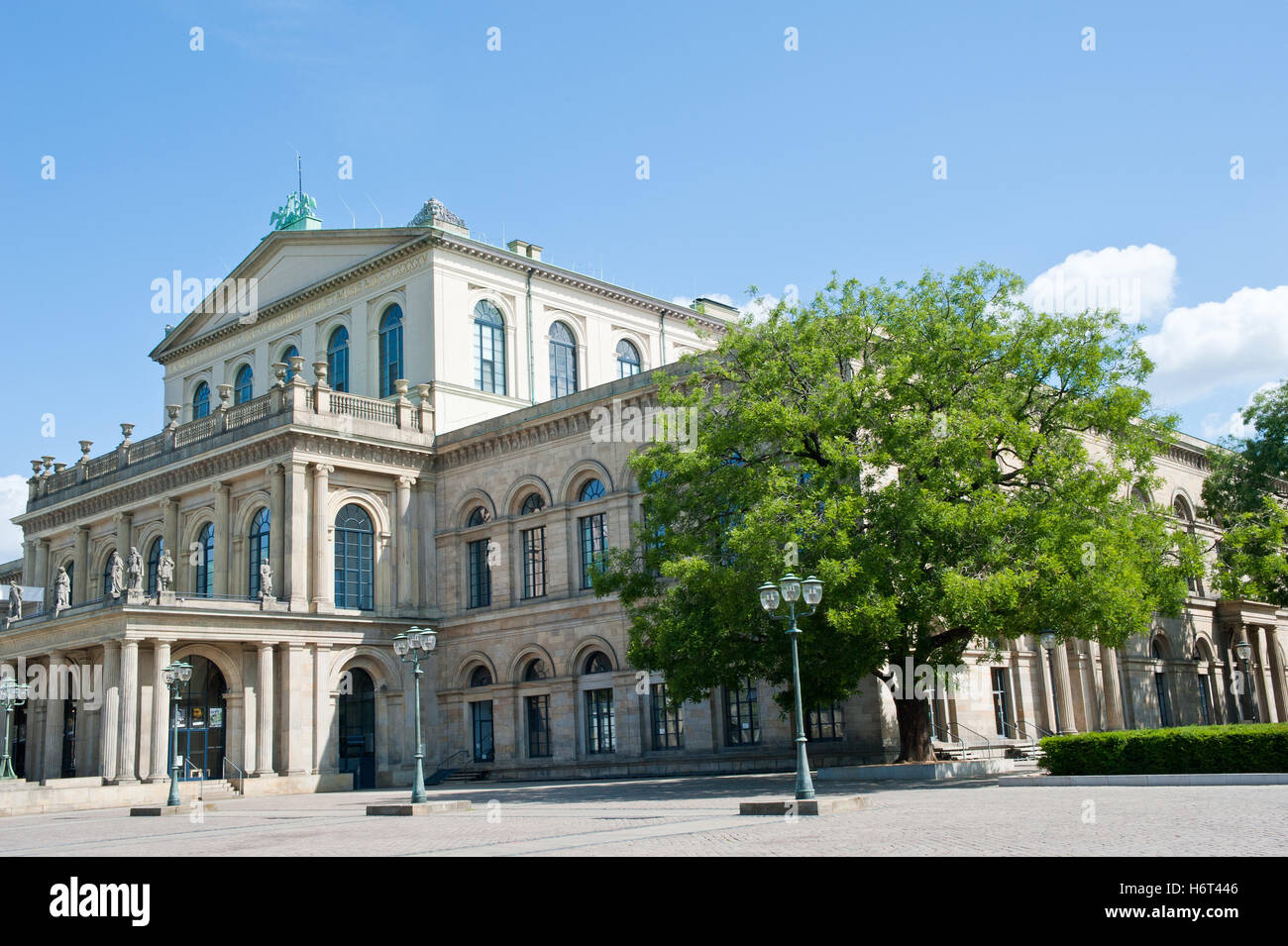 Hanover state opera hi-res stock photography and images - Alamy