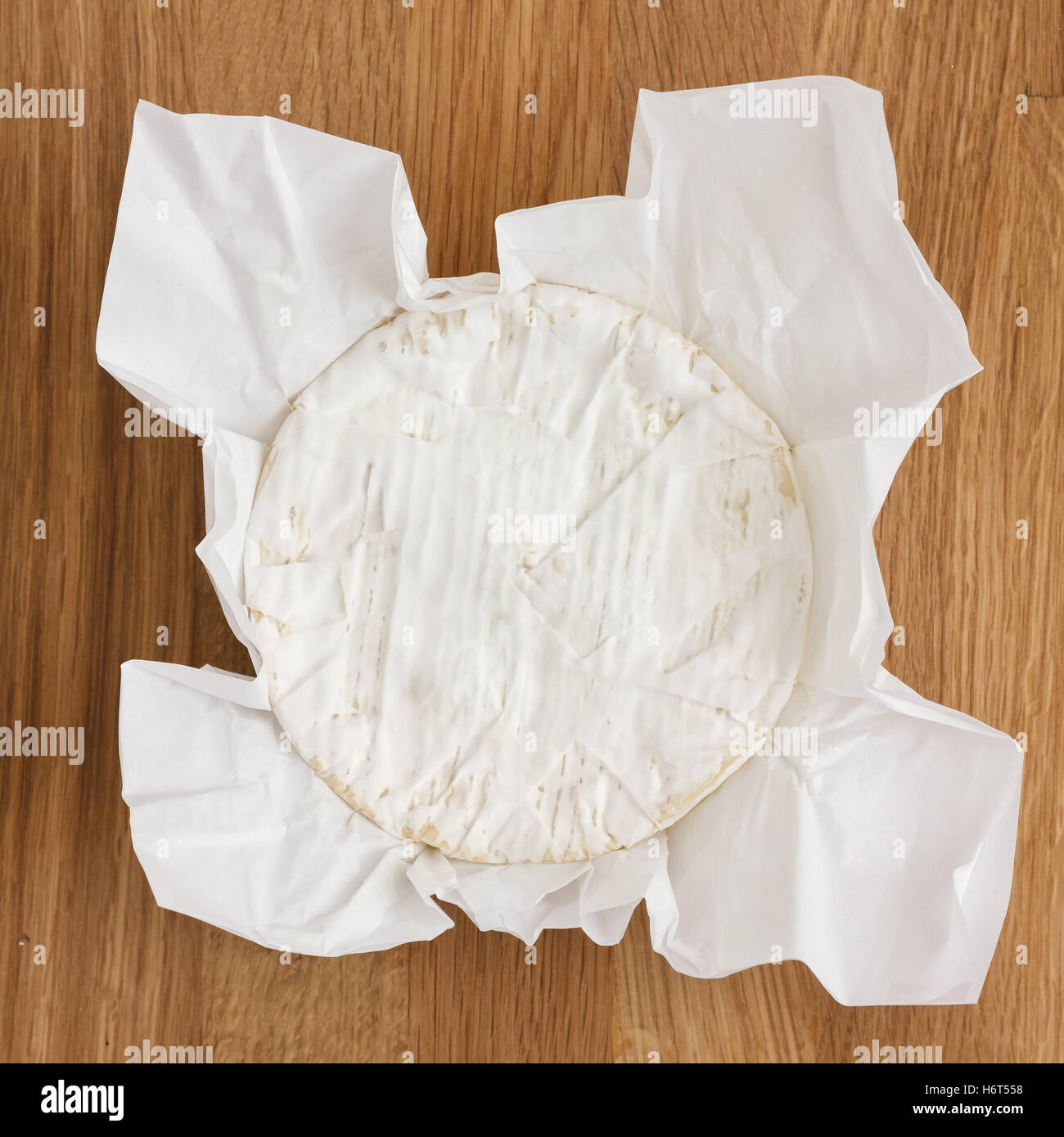 Whole camembert cheese hi-res stock photography and images - Alamy