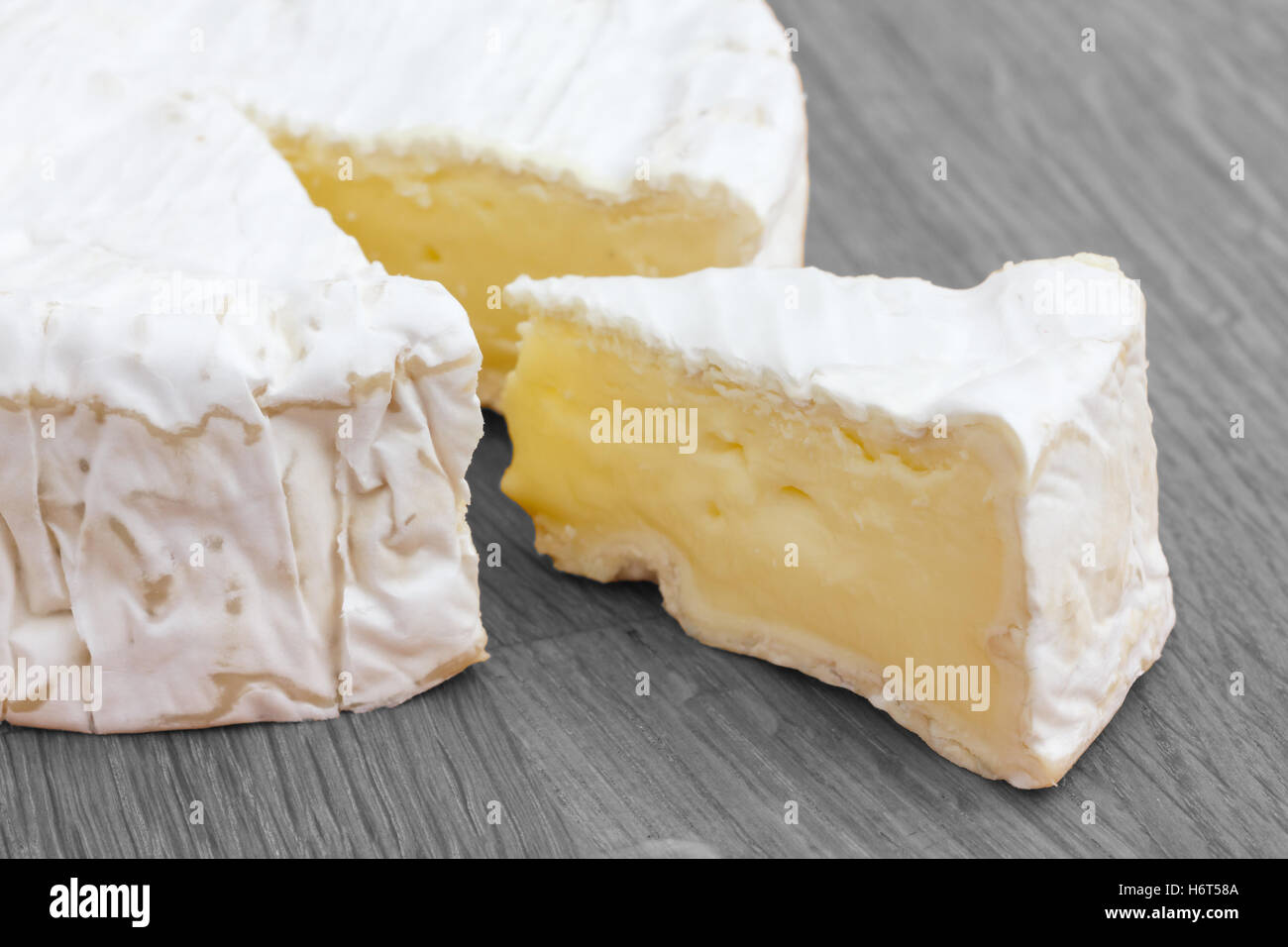 Camembert round cheese hi-res stock photography and images - Alamy