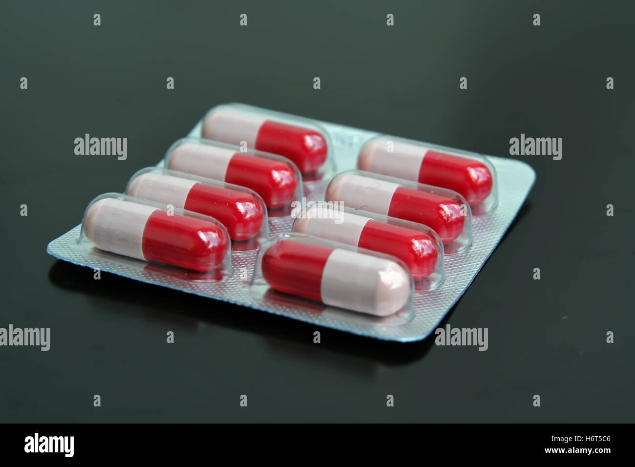 Medical pills. Antibiotic pills. Antibiotic medicine Stock Photo - Alamy