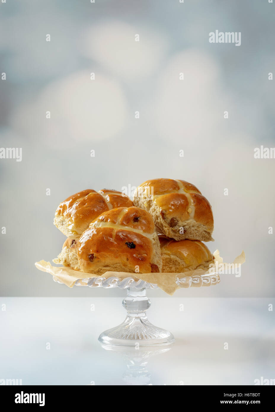 Buns cross hi-res stock photography and images - Alamy