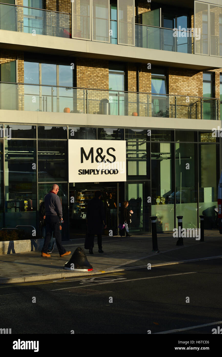 M s store hi-res stock photography and images - Alamy