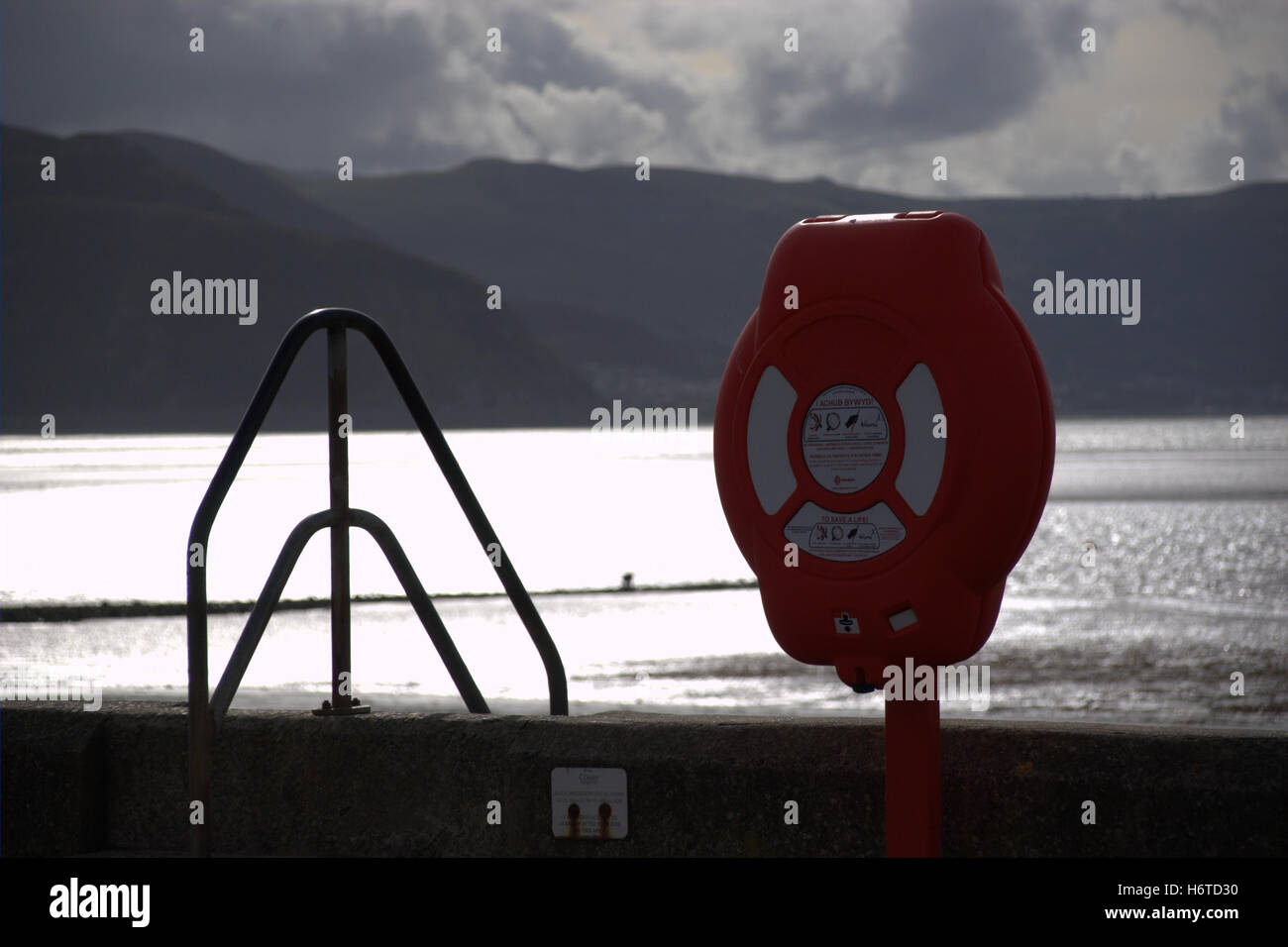 Shore ring hi-res stock photography and images - Alamy