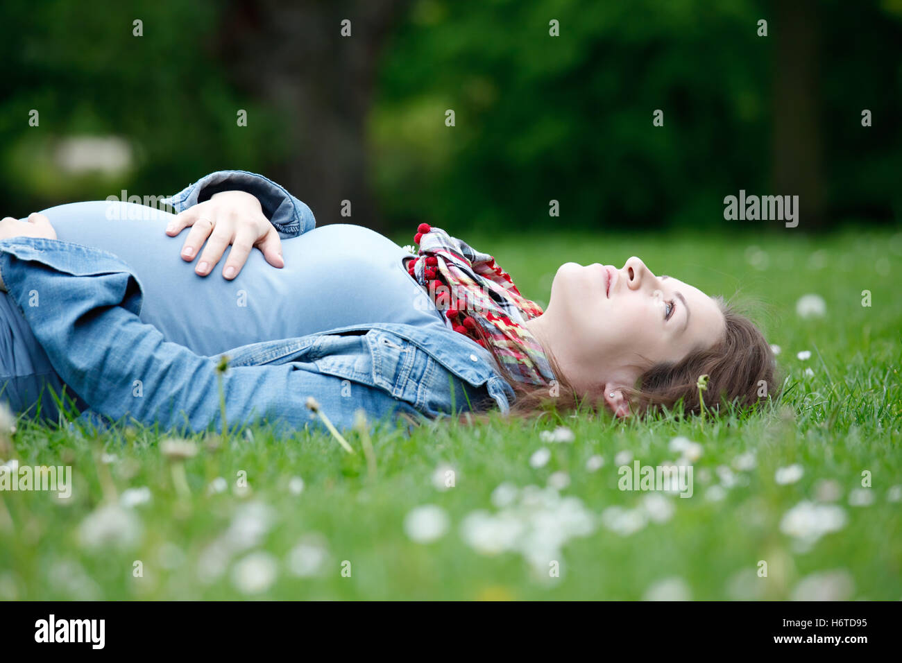 woman beautiful beauteously nice relaxation female park modern ...