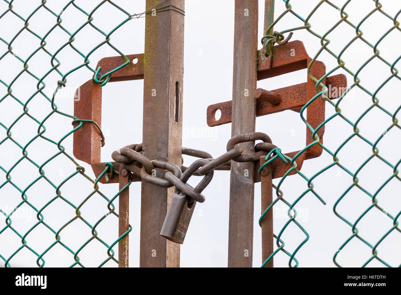 Padlocked gates hi-res stock photography and images - Alamy