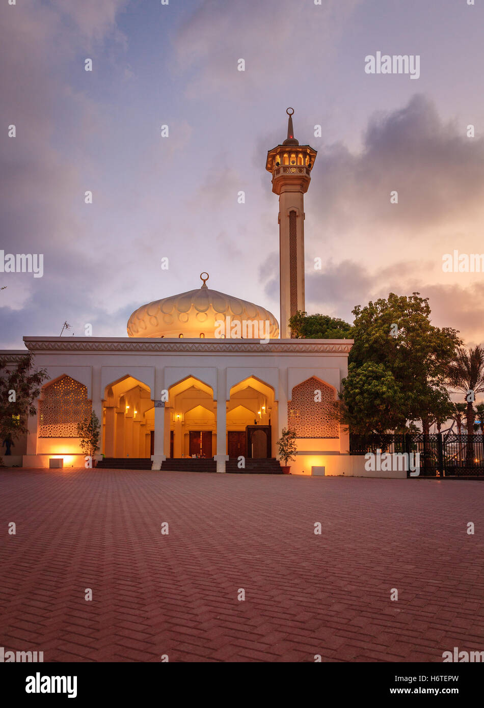 Night view Grand Mosque in Al Bastakiya district of Dubai, UAE Stock ...