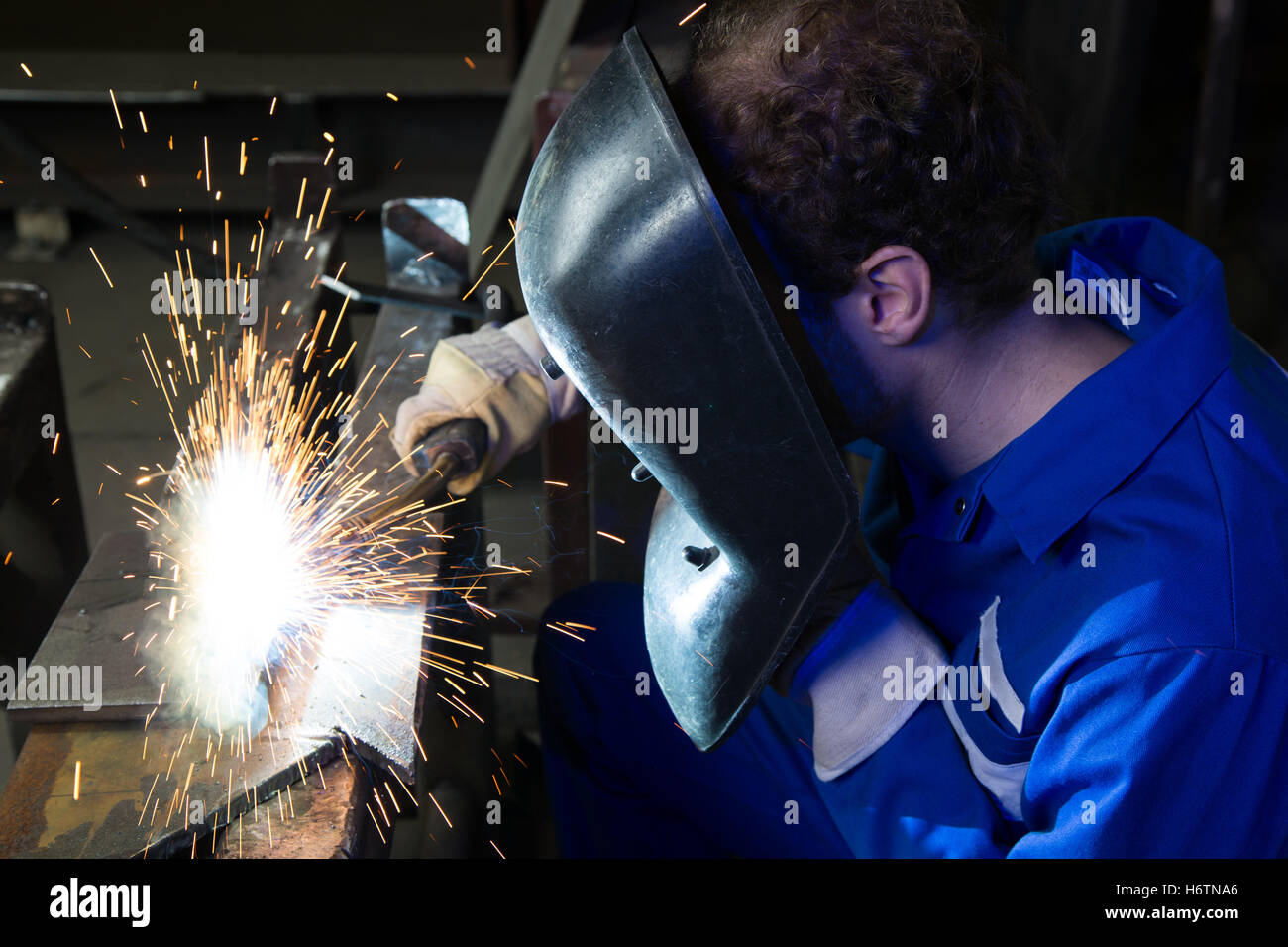 Welding construction hi-res stock photography and images - Alamy