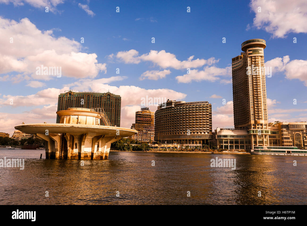 Cairo national bank of egypt tower hi-res stock photography and images ...