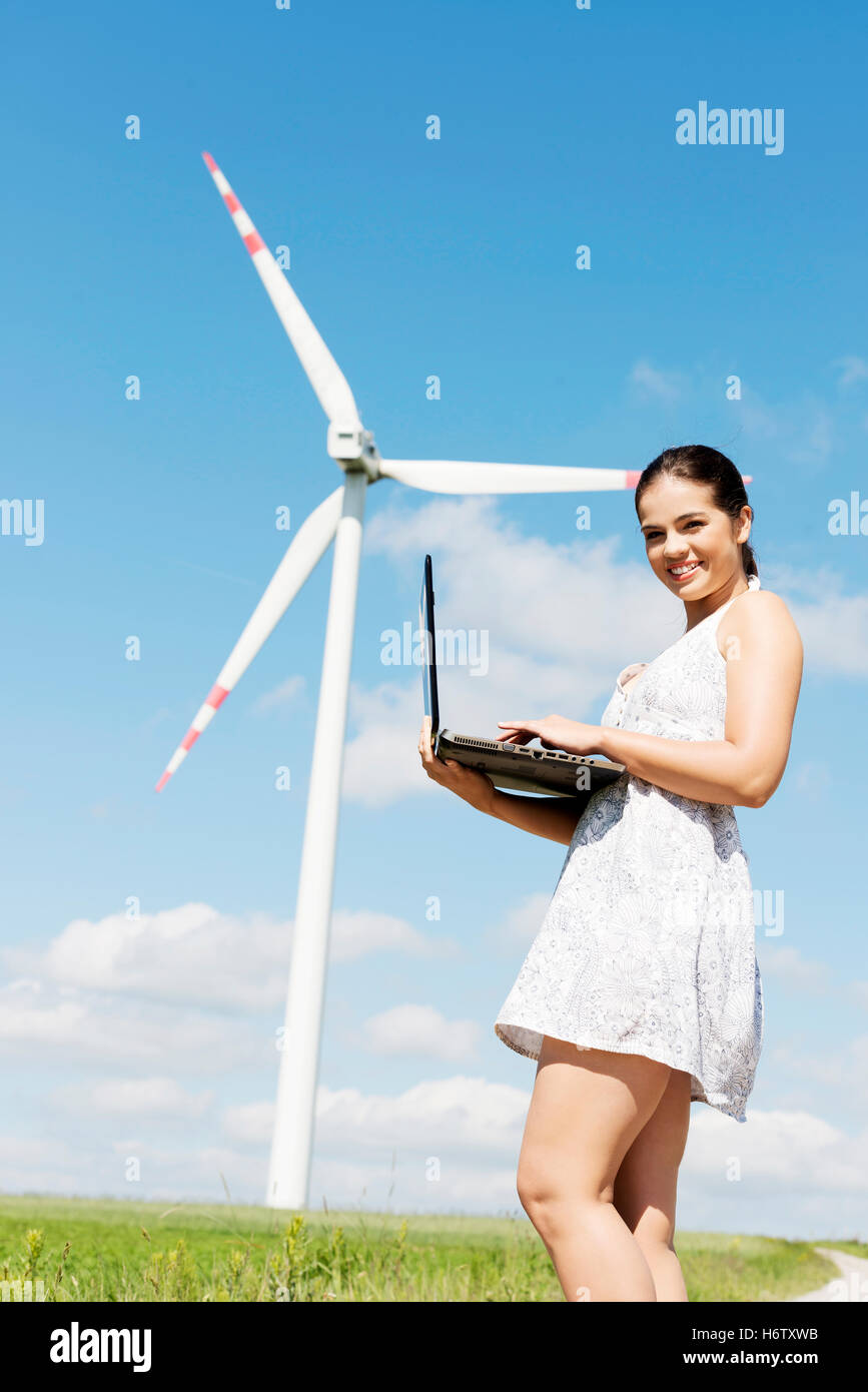 Women computing hi-res stock photography and images - Alamy