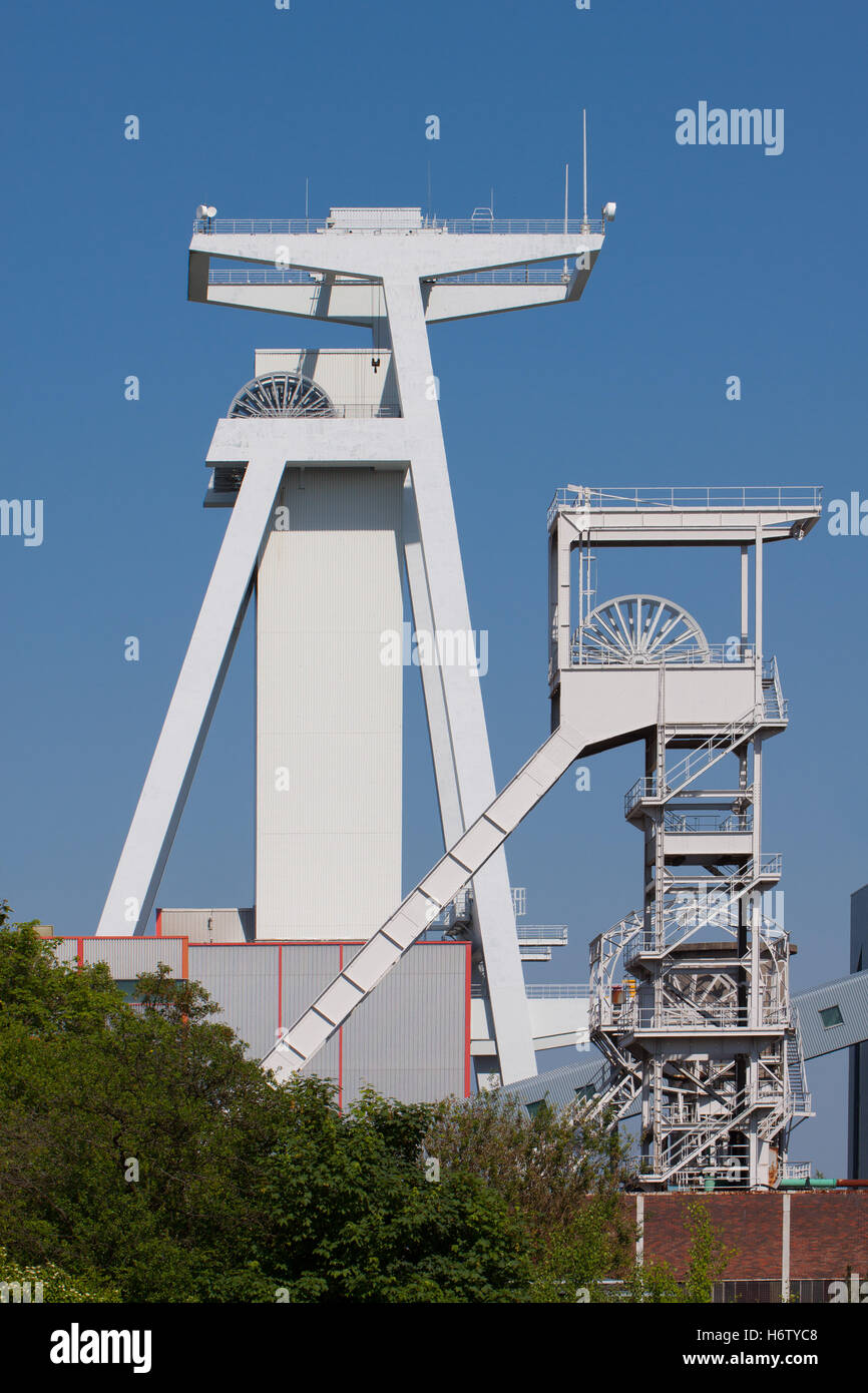 Mining pit frames hi-res stock photography and images - Alamy