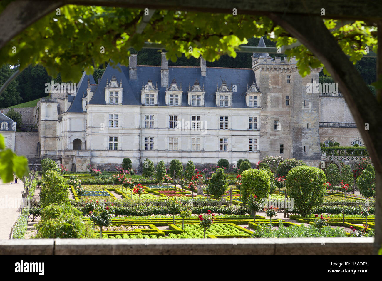 Statues of france hi-res stock photography and images - Alamy
