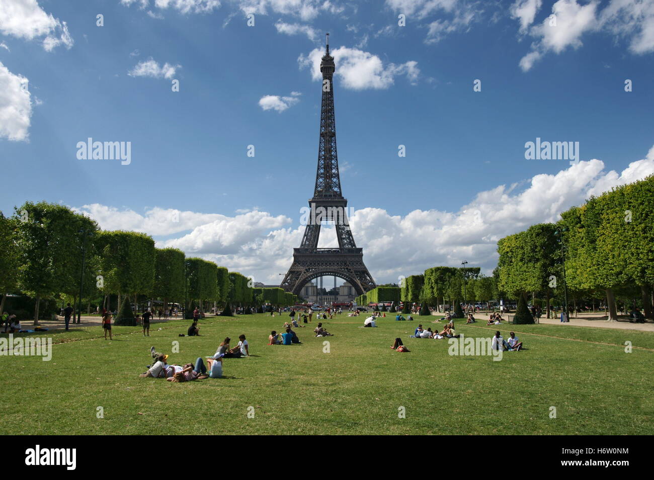 Steel skeleton tower hi-res stock photography and images - Alamy