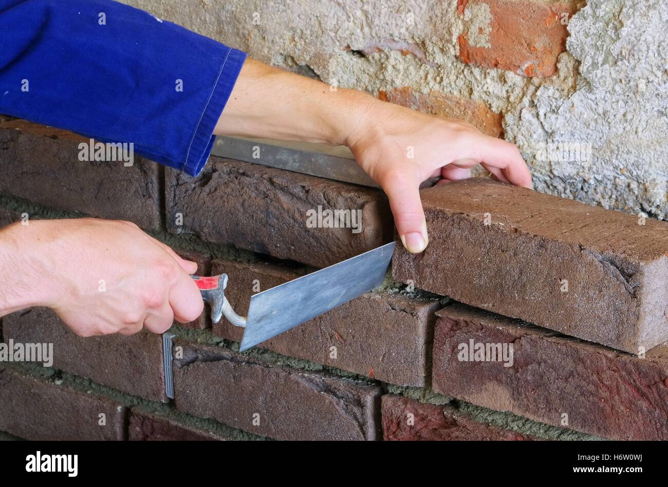 Building craftsman hi-res stock photography and images - Alamy