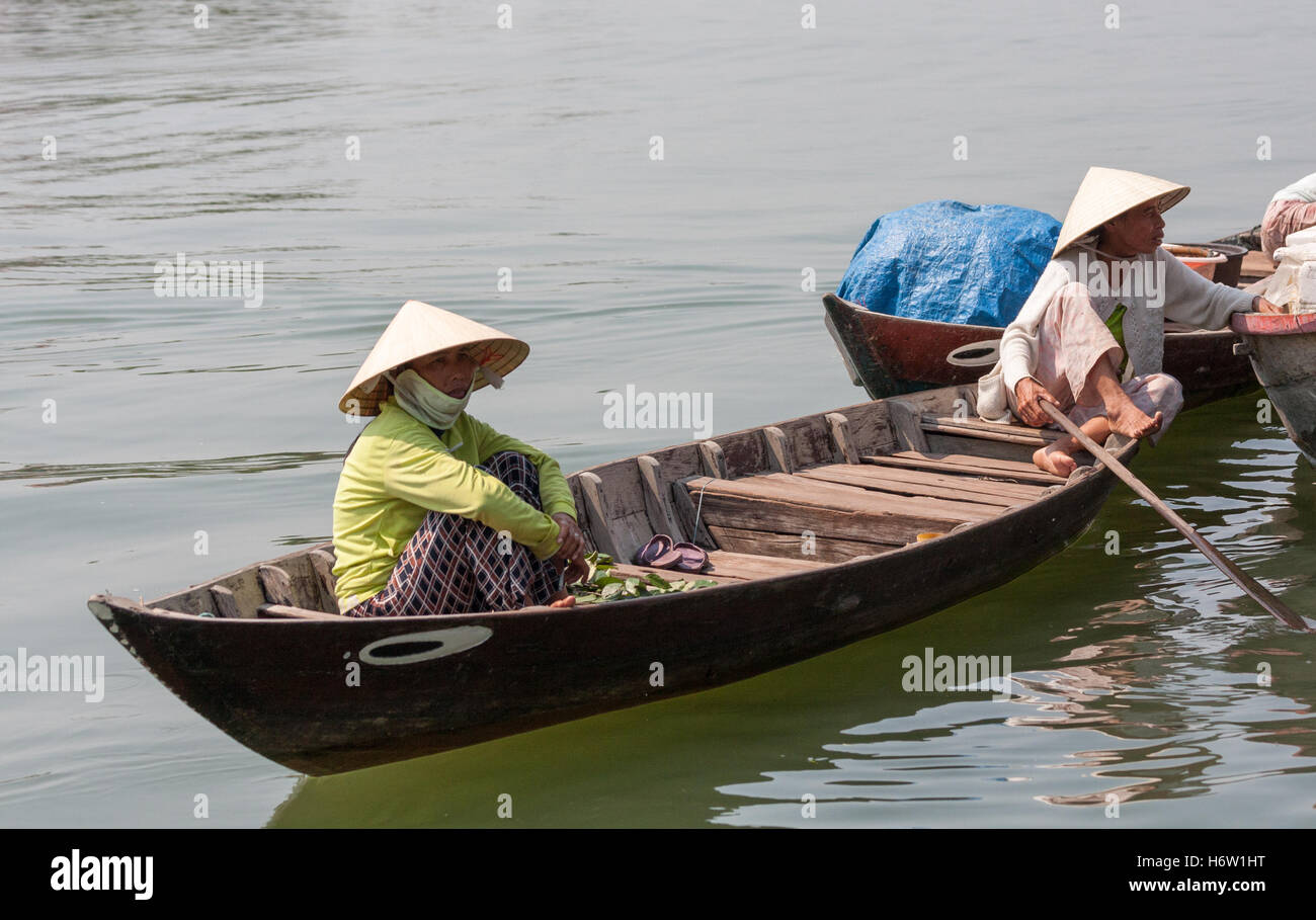 Conical boat hi-res stock photography and images - Alamy