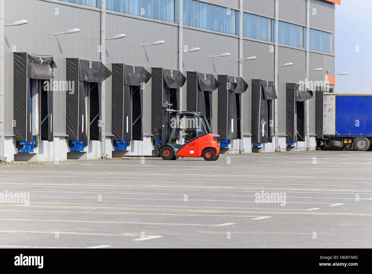 Modern industrial doors hi-res stock photography and images - Alamy