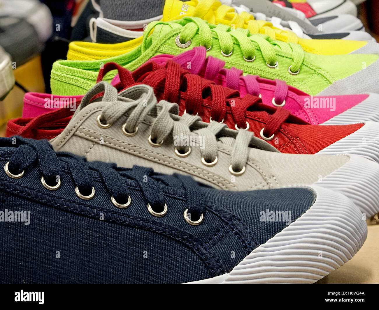 Sports shoe texture hi-res stock photography and images - Alamy