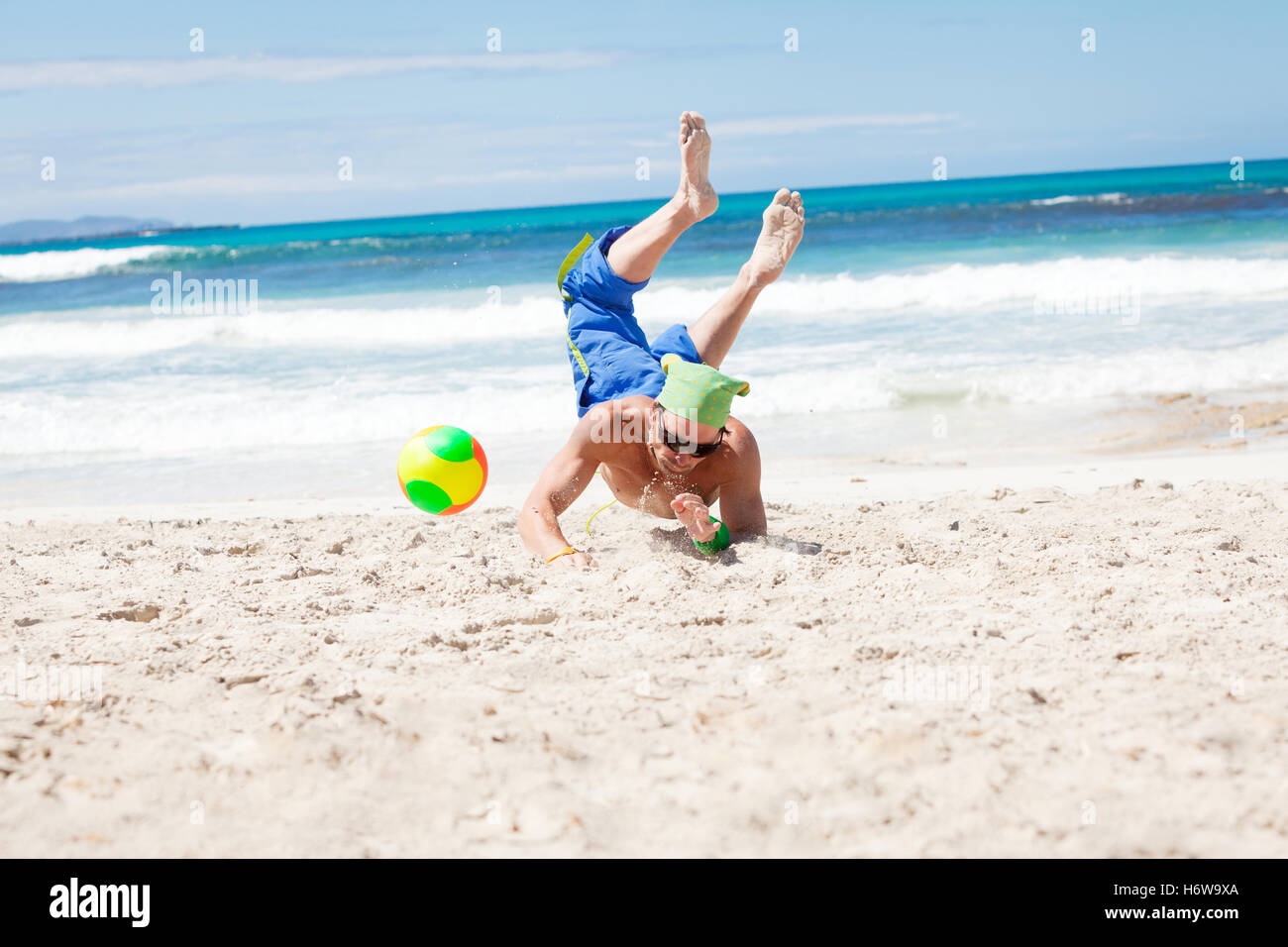 Male volleyball player jumping hi-res stock photography and images - Alamy