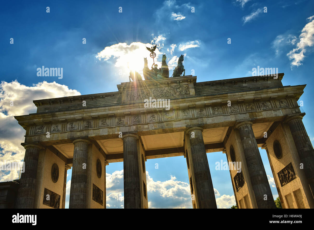 Famous historical statues hi-res stock photography and images - Alamy