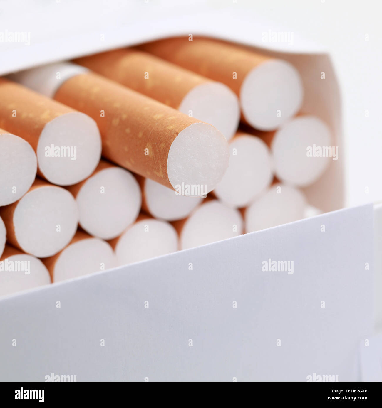 Smoke goods hi-res stock photography and images - Alamy