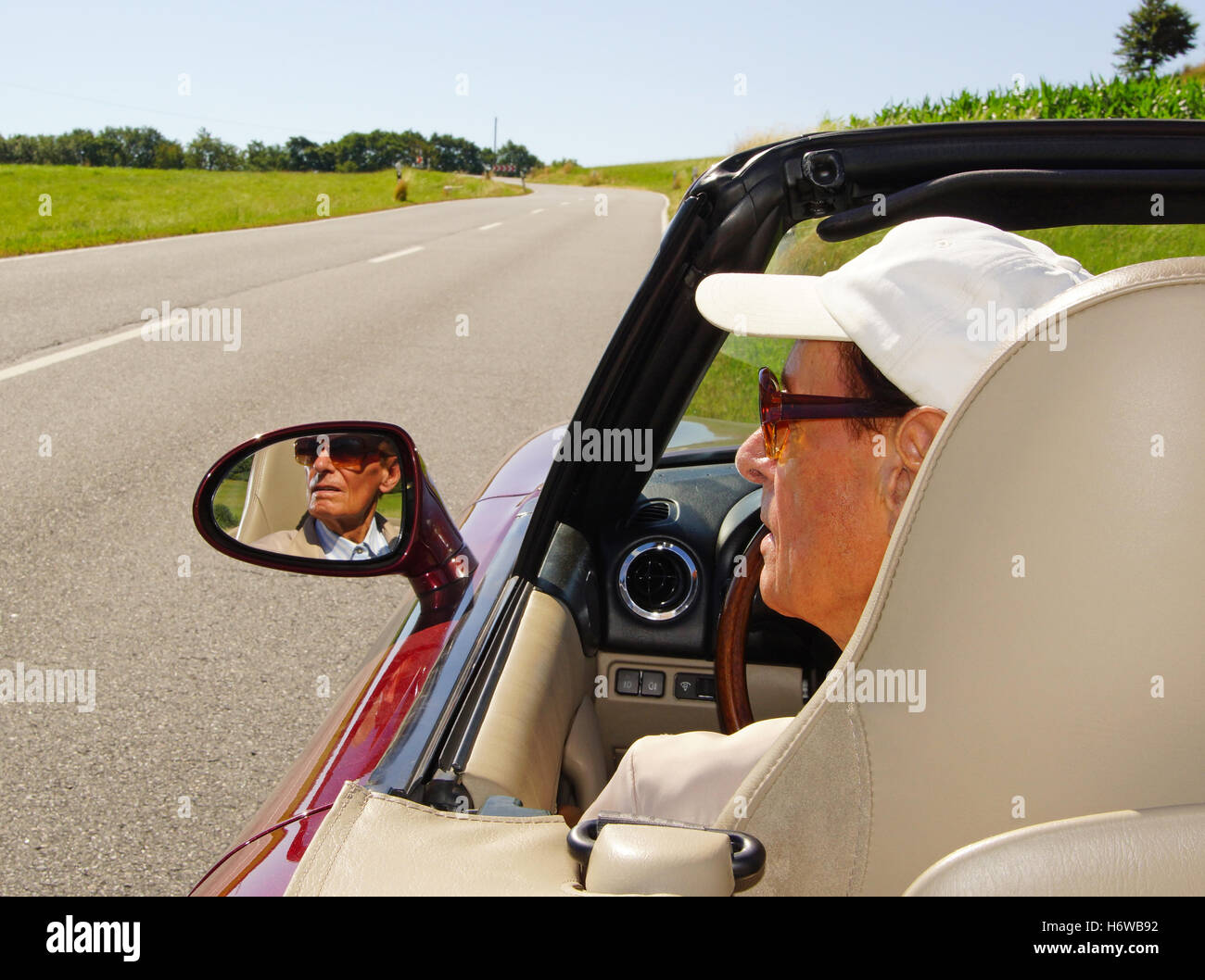 Senior citizen driving car hi-res stock photography and images - Alamy