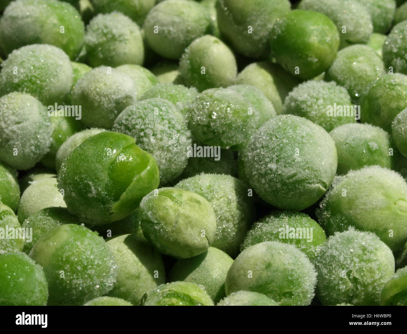 Frozen peas hi-res stock photography and images - Alamy