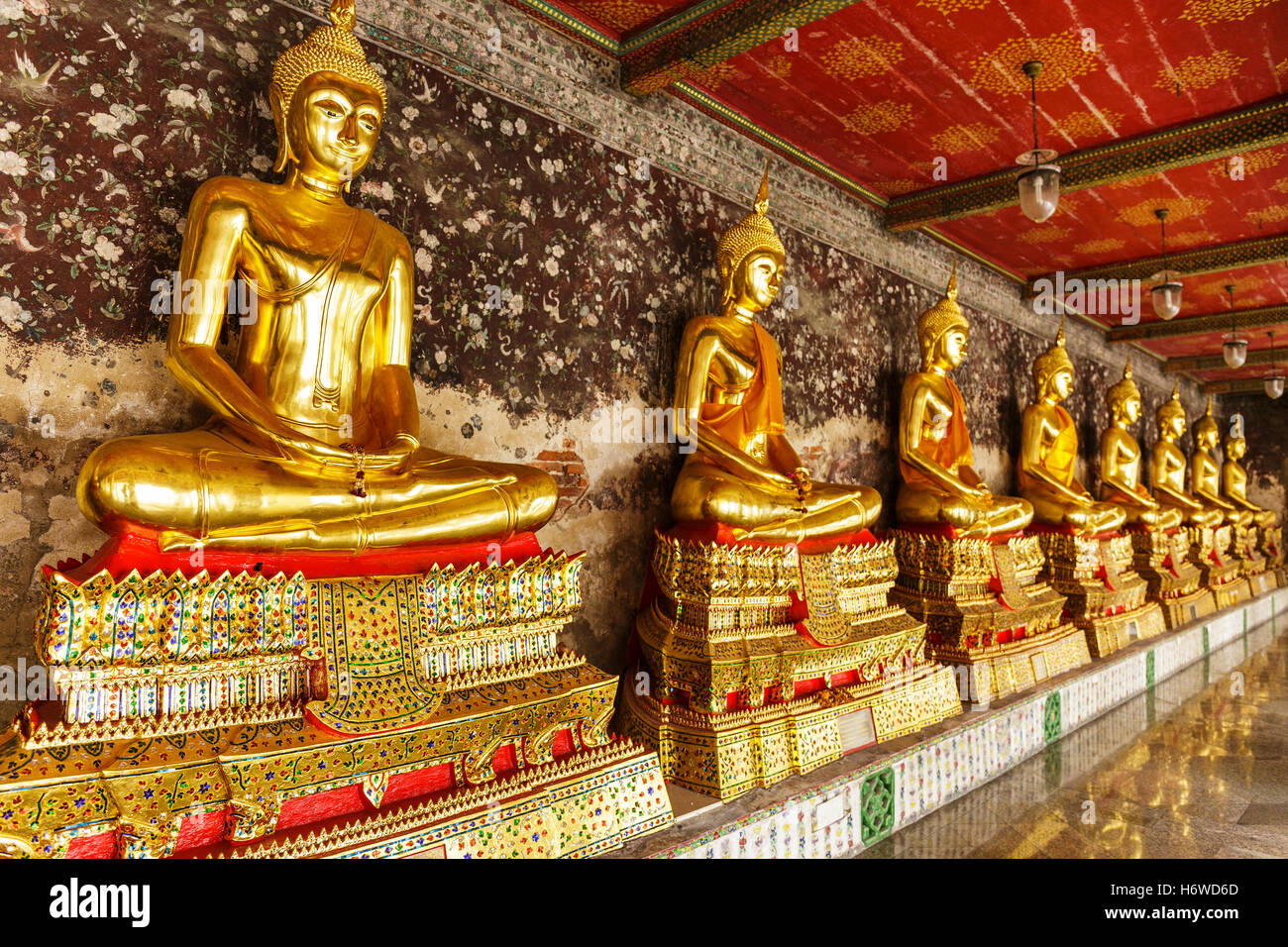 religious temple monument culture tree statue trunk sculpture buddha ...