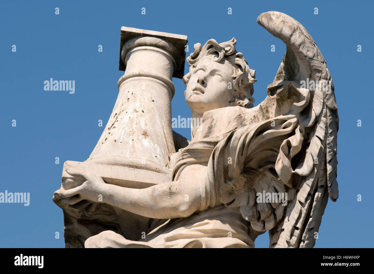Angel statues of rome hi-res stock photography and images - Alamy