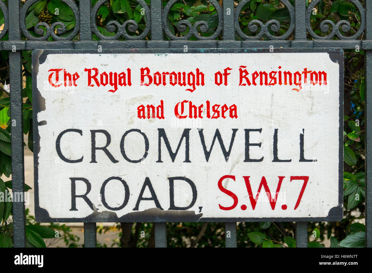 Beautiful London Street sign - Cromwell Road Stock Photo - Alamy