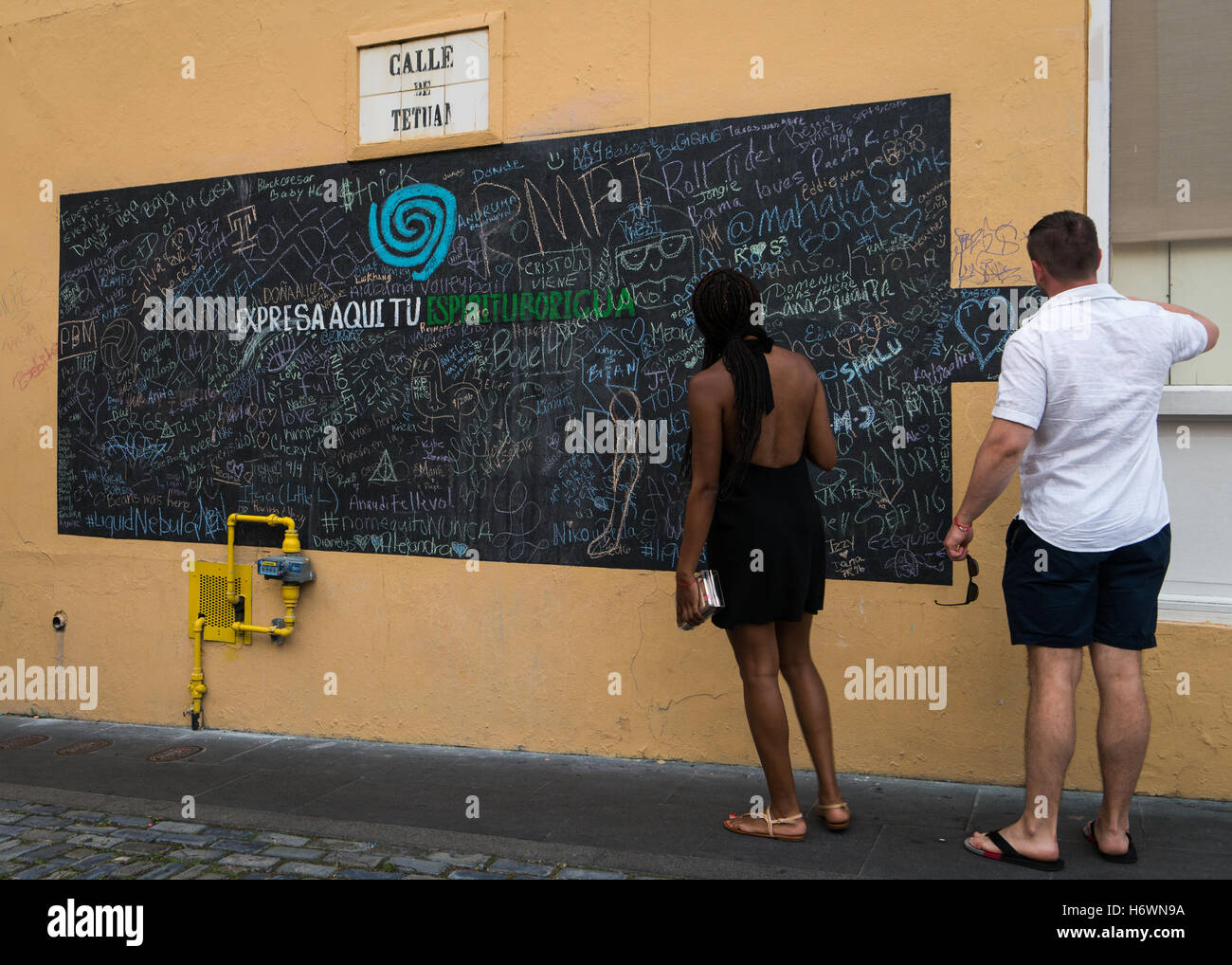 Expresa aqui tu espiritu boricua, inviting people to express their ...