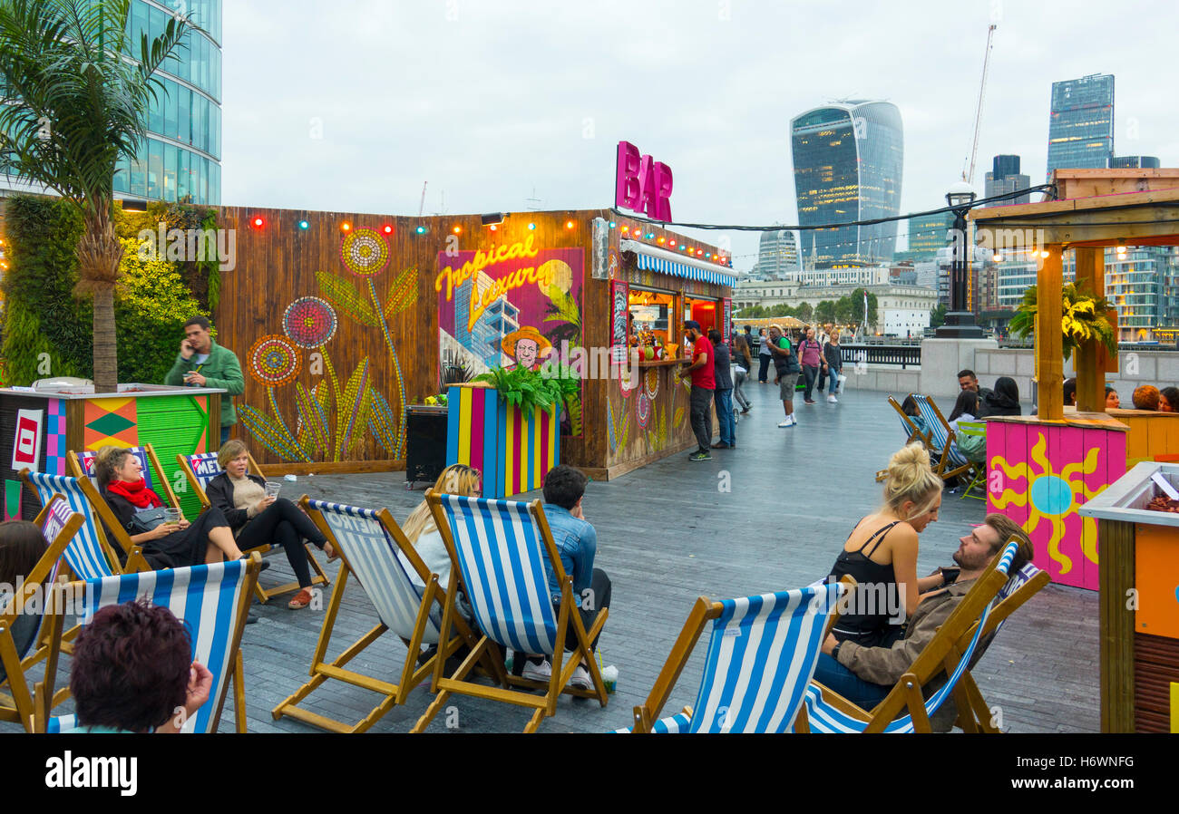 Riverside beach club hi-res stock photography and images - Alamy