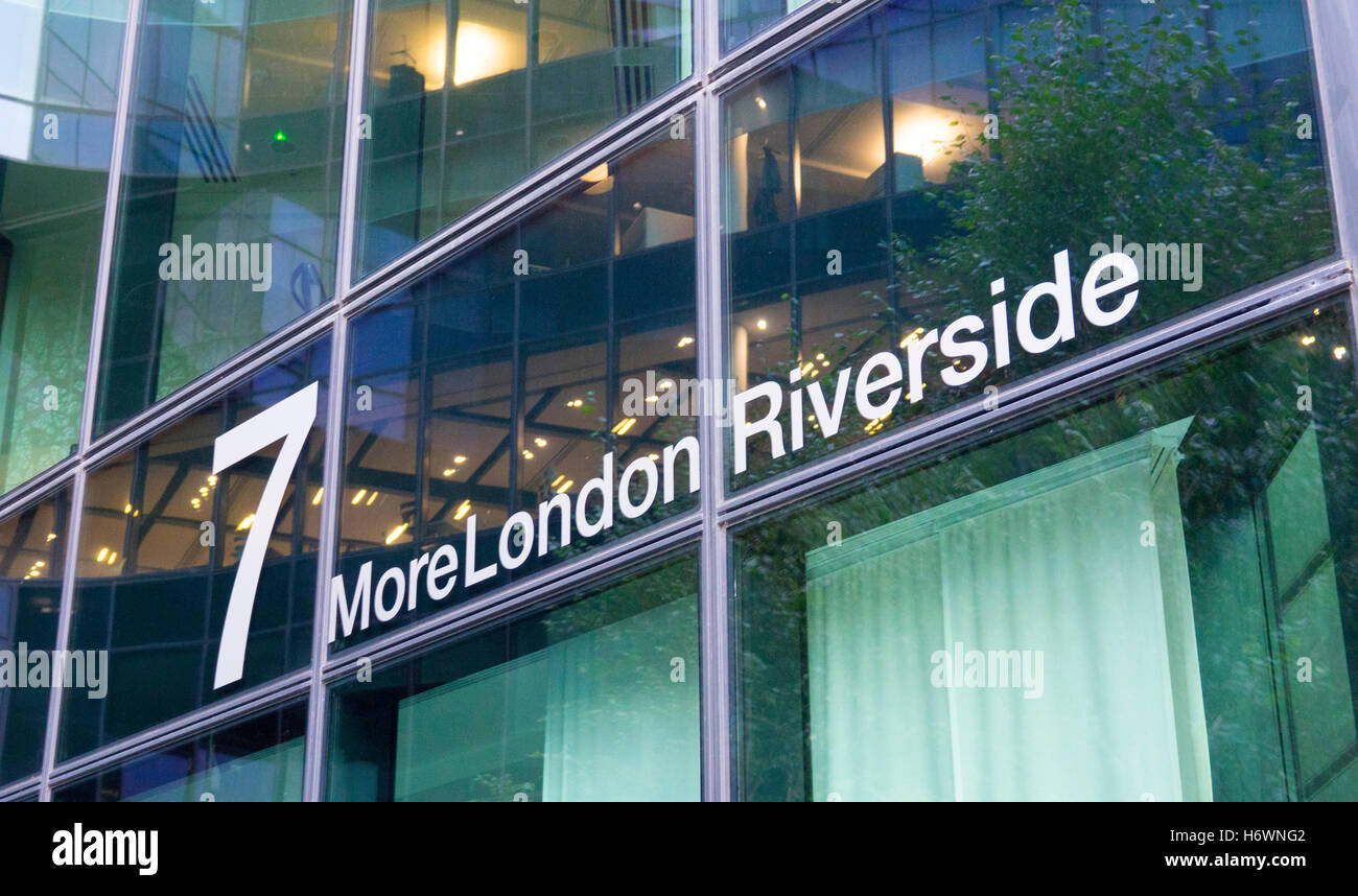 More London Riverside - modern district Stock Photo - Alamy
