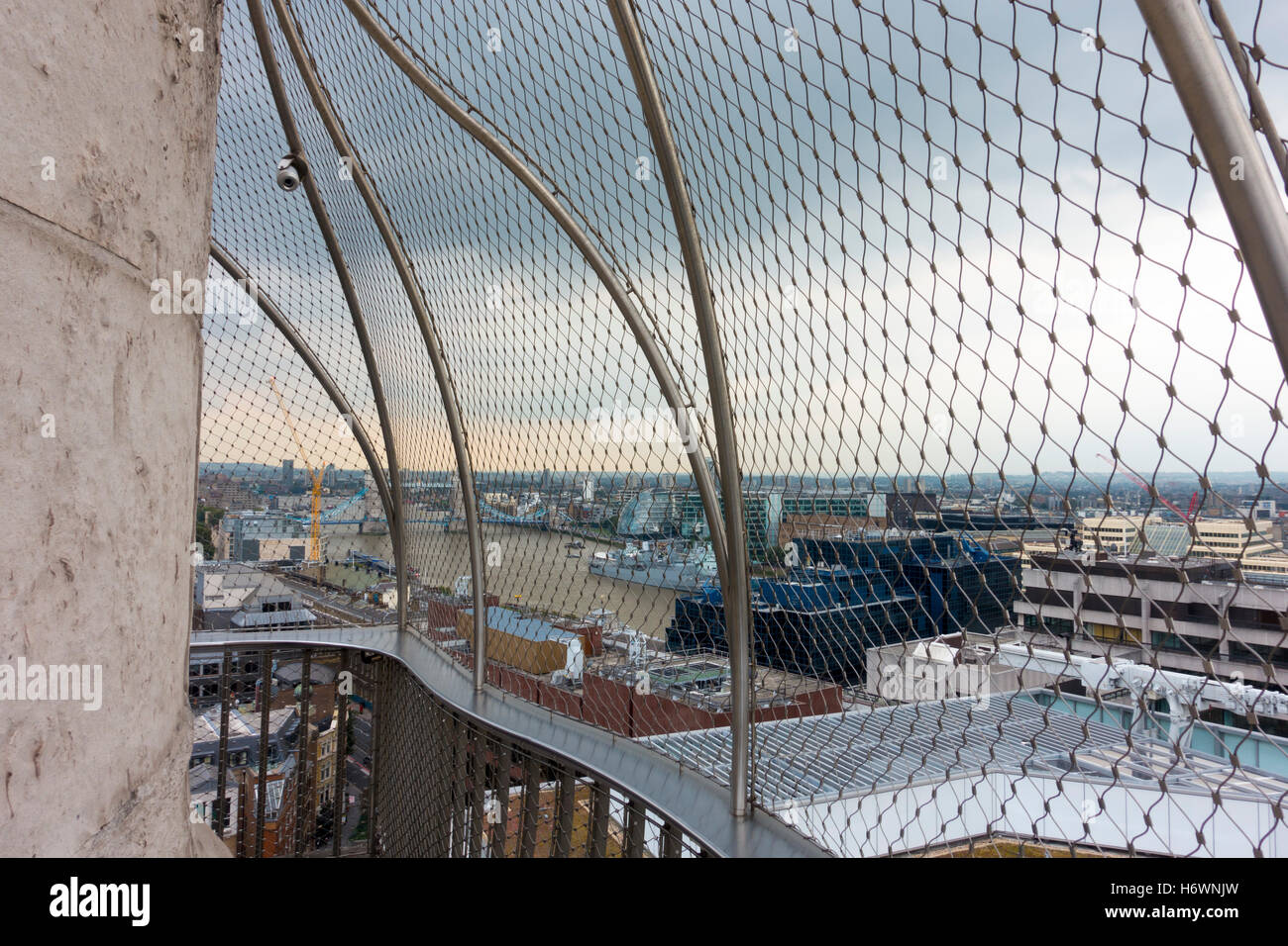 The viewing platform of London Monument Stock Photo - Alamy