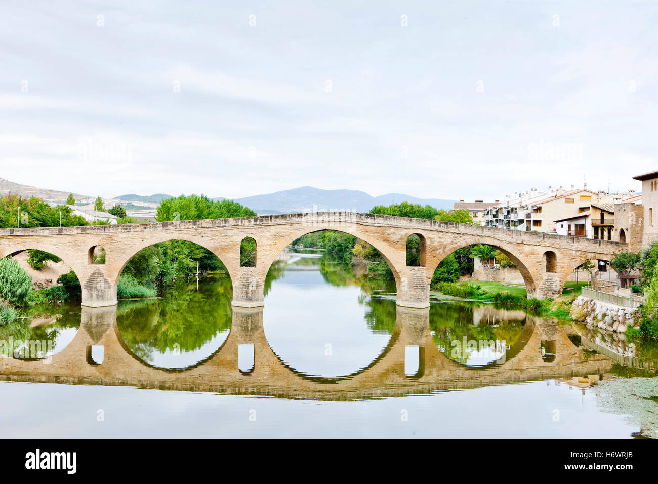 Romanesque construction hi-res stock photography and images - Alamy