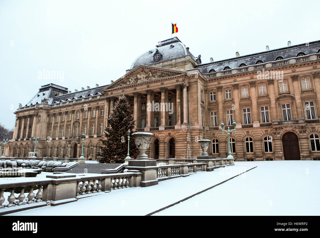 Historic brussels buildings hi-res stock photography and images - Alamy