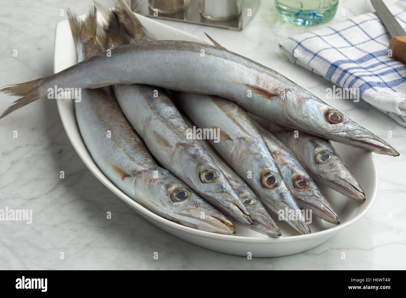 Fresh fish dish hi-res stock photography and images - Alamy
