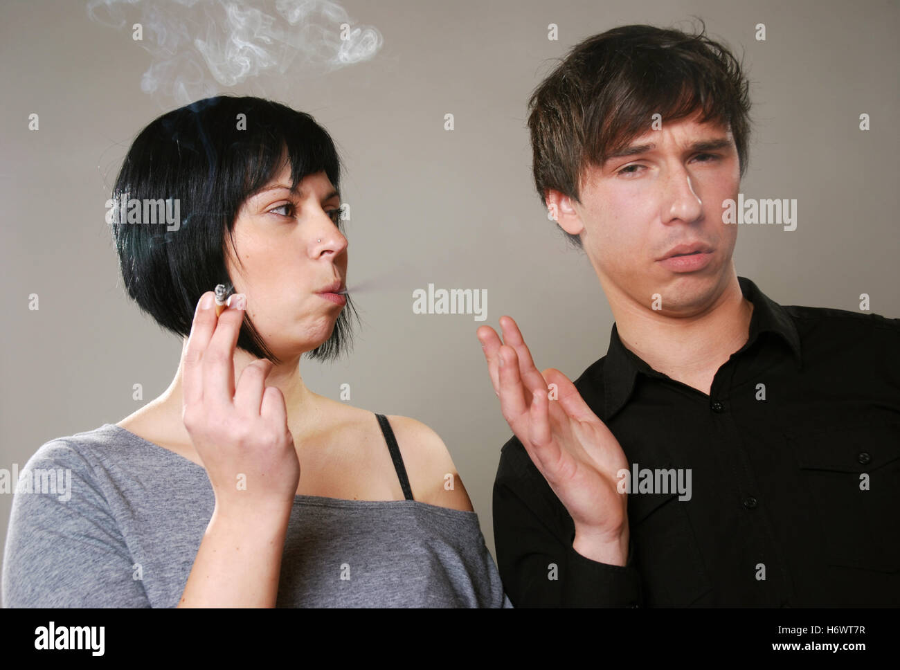 smoking vs. non smoking Stock Photo - Alamy