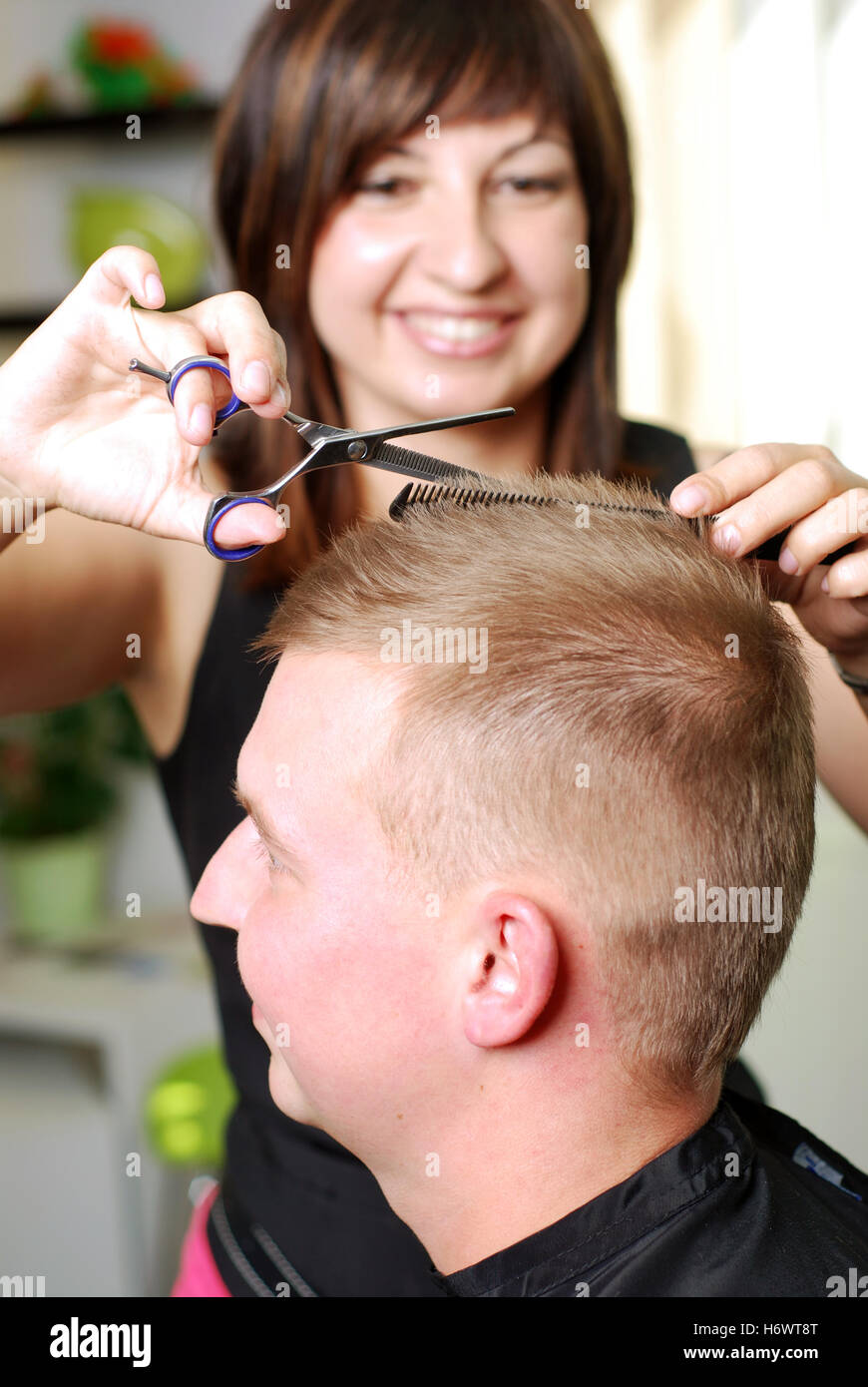 Scissor cut hair hi-res stock photography and images - Alamy