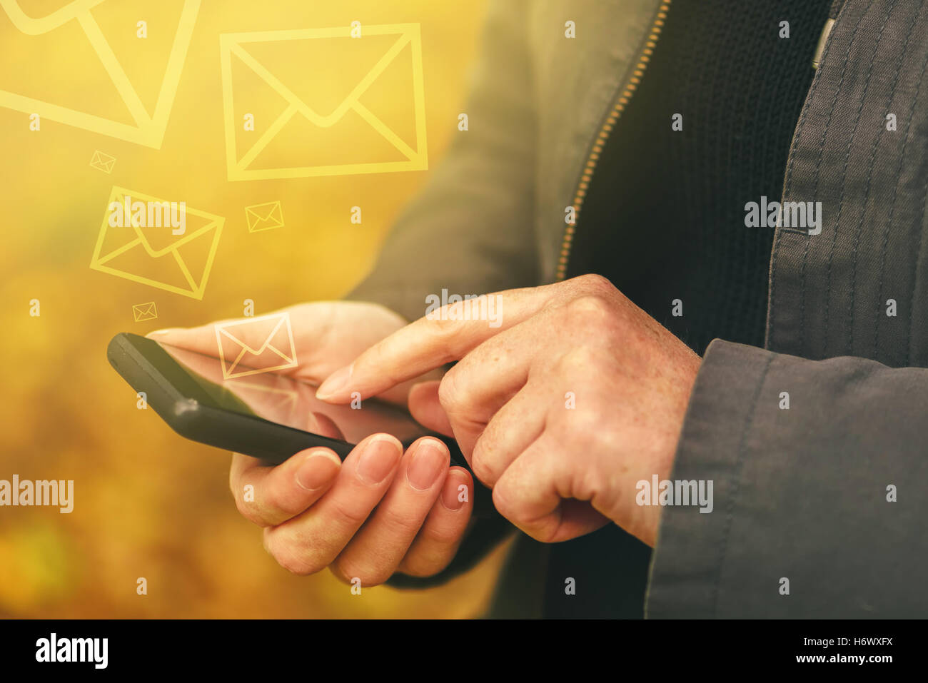 Digital messages hi-res stock photography and images - Alamy