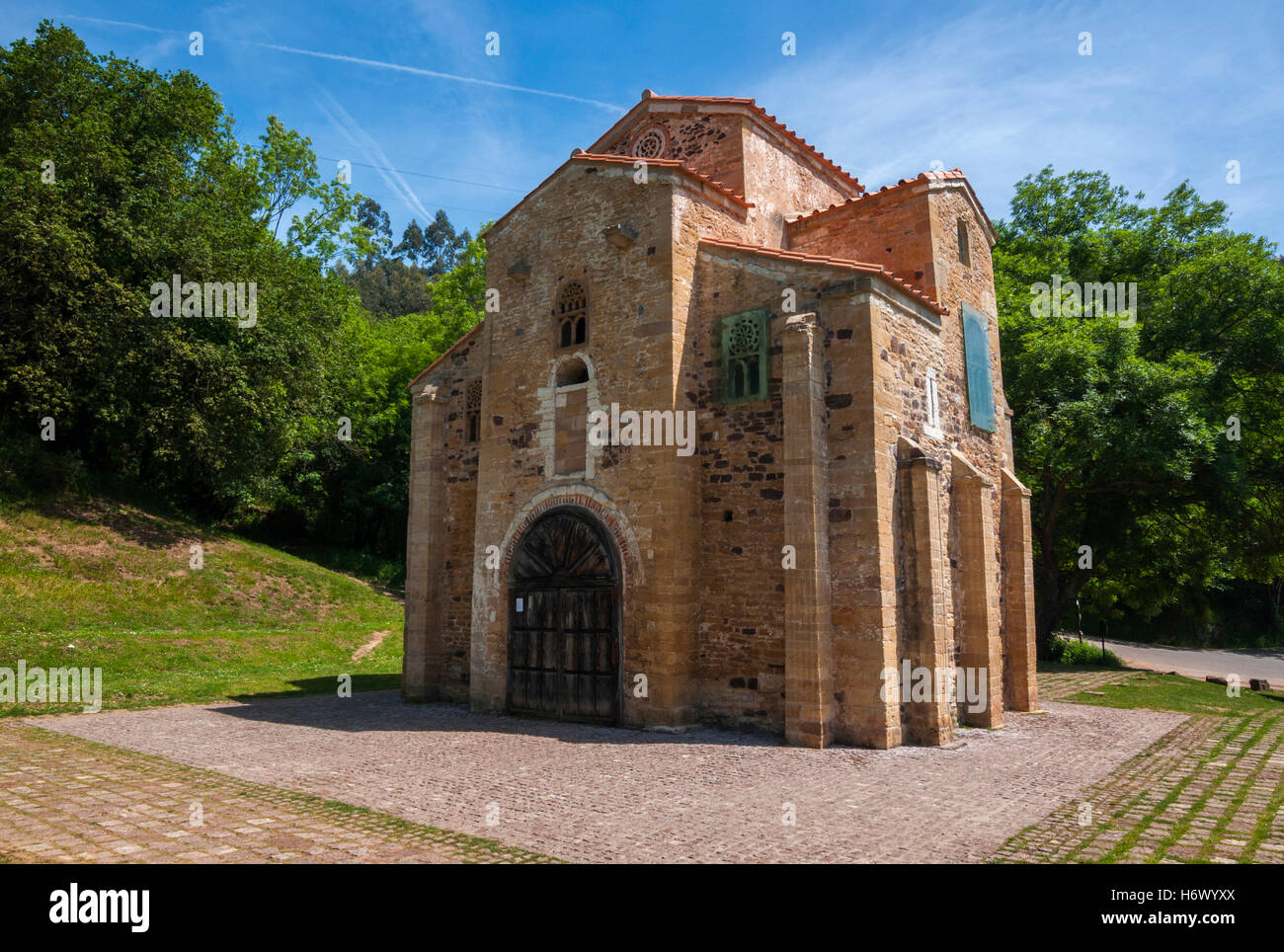 Pre romanesque asturian architecture hi-res stock photography and ...