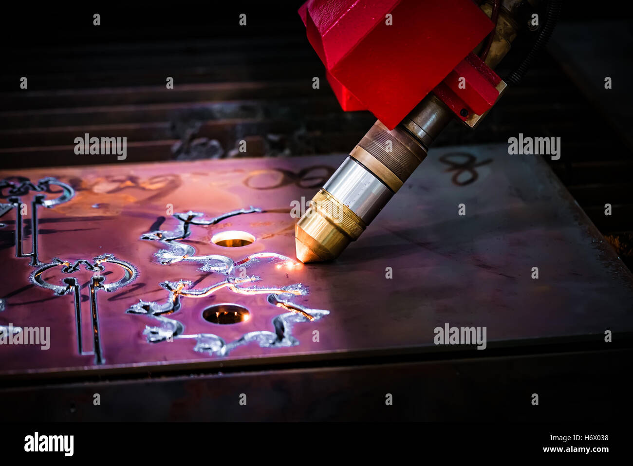 Plasma laser cnc hi-res stock photography and images - Alamy
